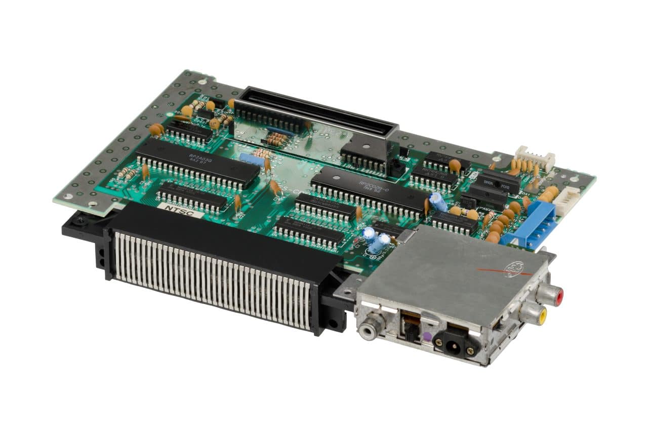 The $25 Chip That Powered a Revolution: Inside the MOS 6502 - Harlepengren
